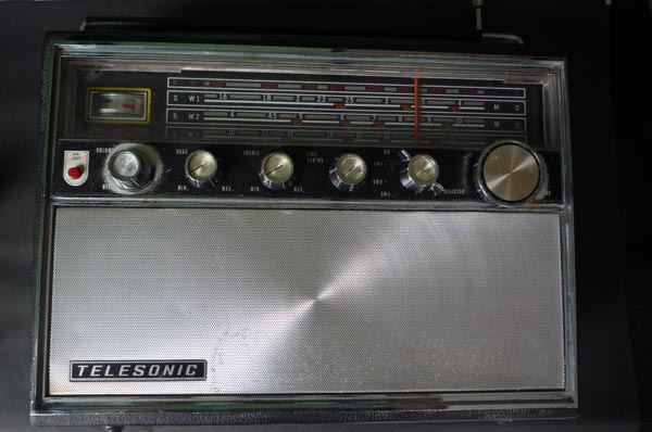 Kios ENGKONG : Jual Barang Antik, Unik Dan Jadul. : Radio Telesonic ...