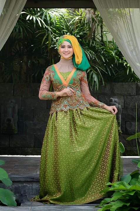 Sewa Wardrobe Kebaya Yogyakarta | Indah Make Up And Photography