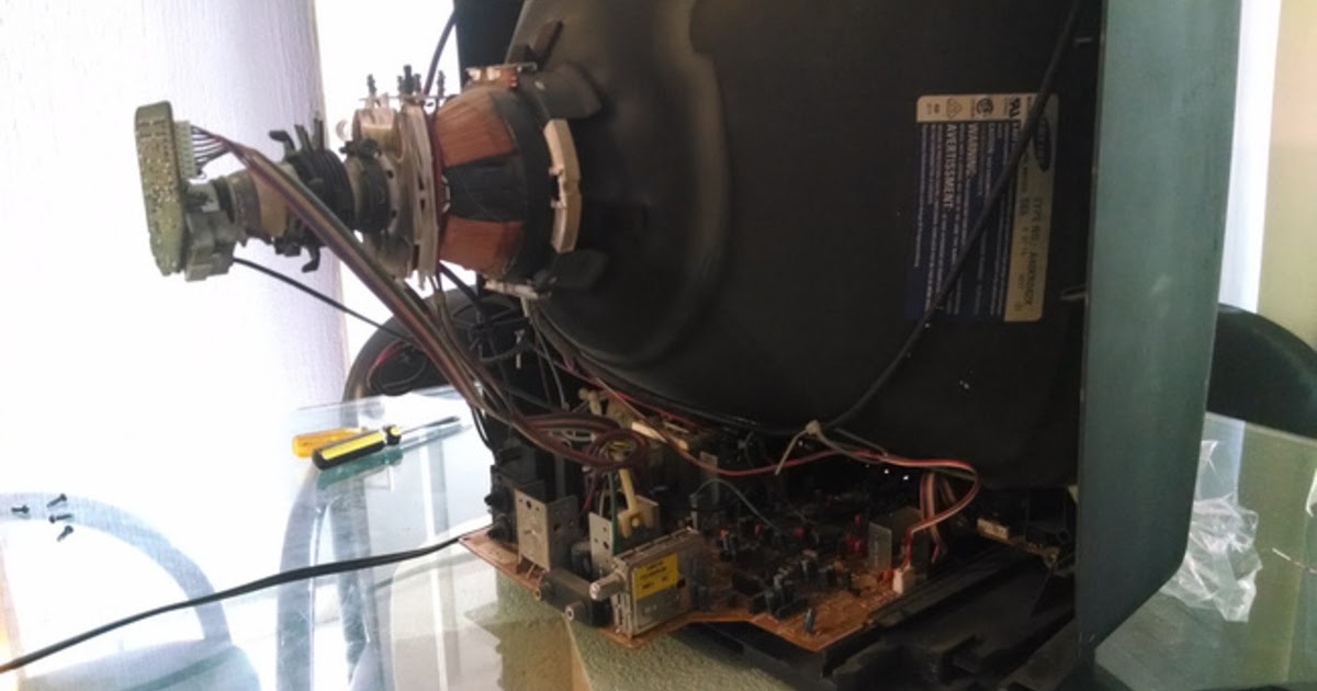 utilización de un cinescopio o CRT de TV como una válvula de vació ...