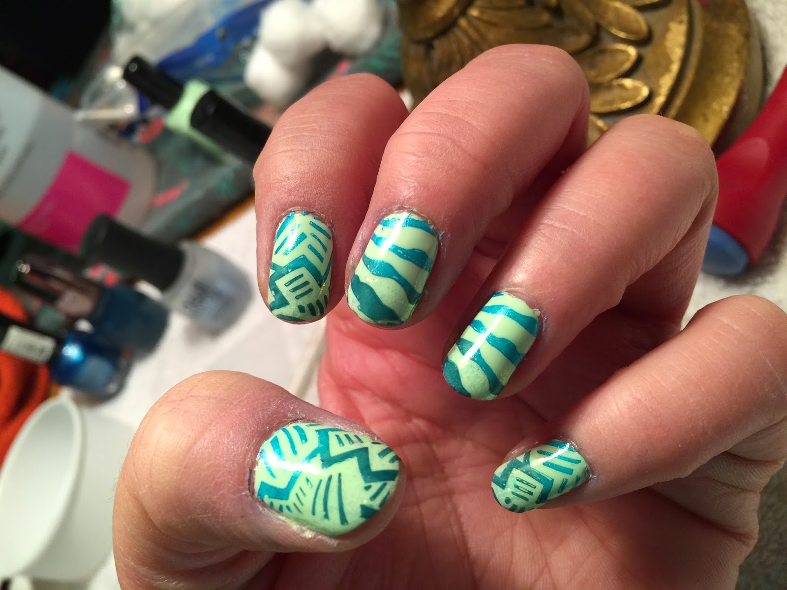 Tarts, Trinkets and Toenail Polish: Anti-Winter 80's throwback Nail Design