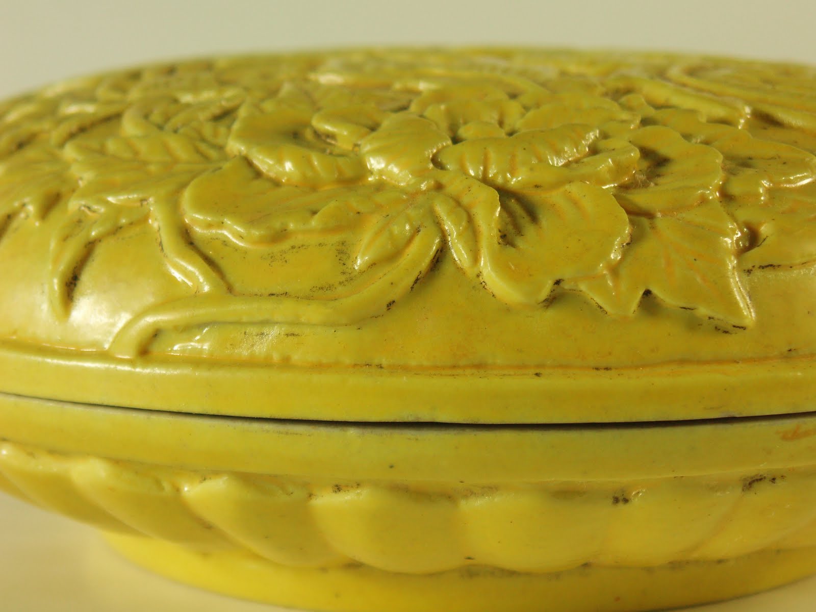 Xanadu Arts Online Gallery: Imperial Yellow Chinese Porcelain Ink Box ...