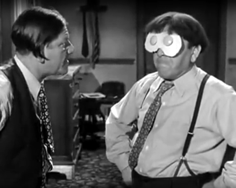 13: HOKUS POKUS - The Three Stooges - (1949)