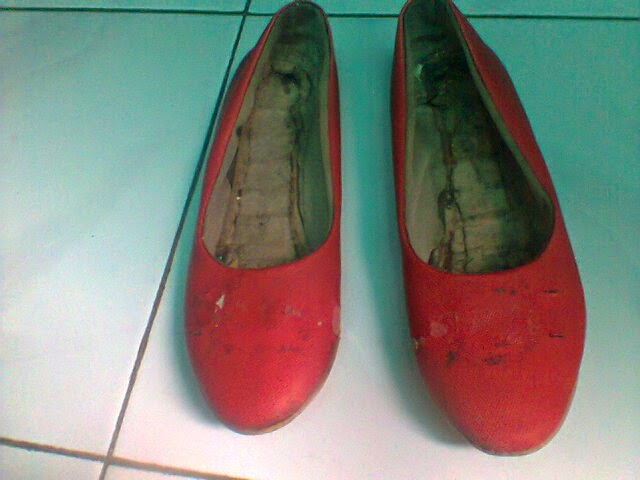 Rurino_Valentina@blog: sepatu lama sol baru :v :D