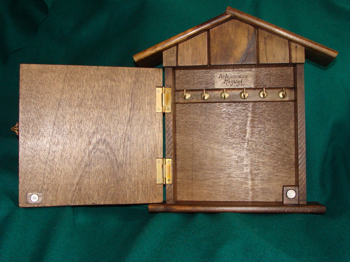 ARTESANIAS MIGUEL ARTESANIAS: Portallaves casitas de madera guardallaves