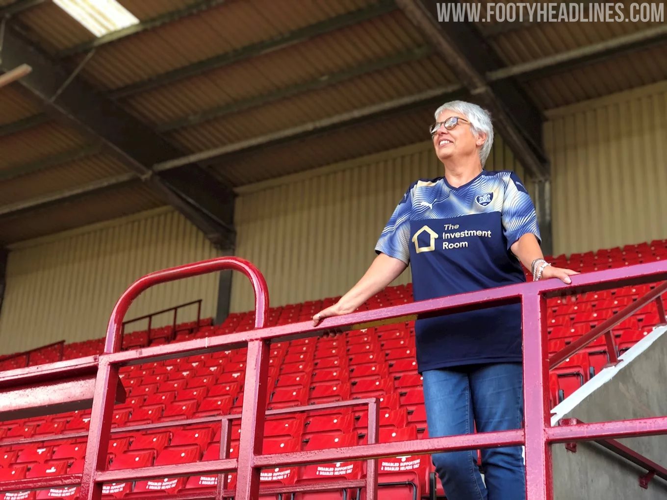 Barnsley 19-20 Home & Away Kits Released - Footy Headlines