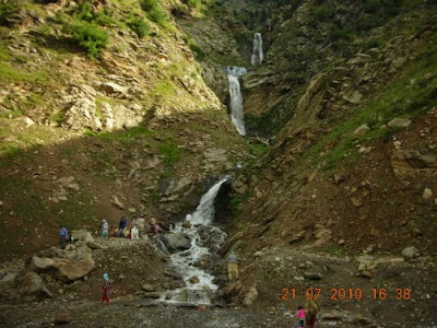 Naran Kaghan Waterfall ~ Pakistani Tourism