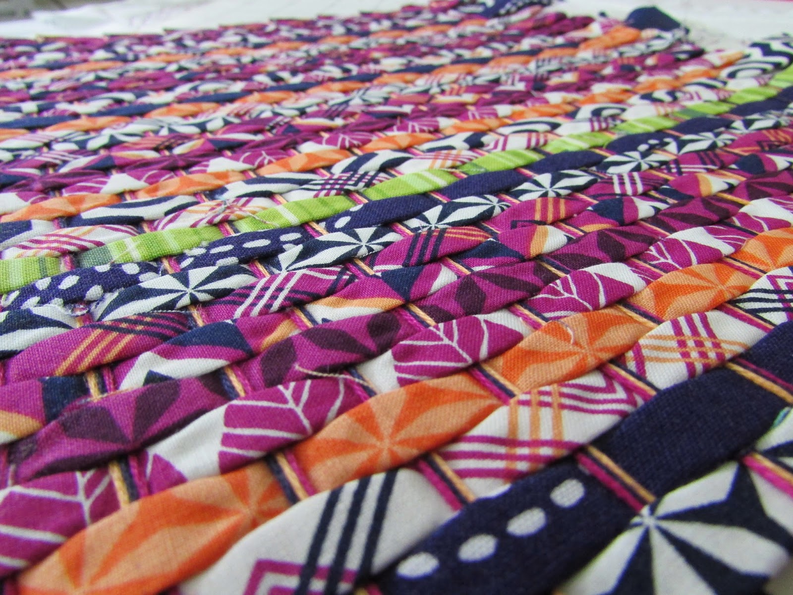 The Quilting Mill: Pin Weaving Mini-Tutorial