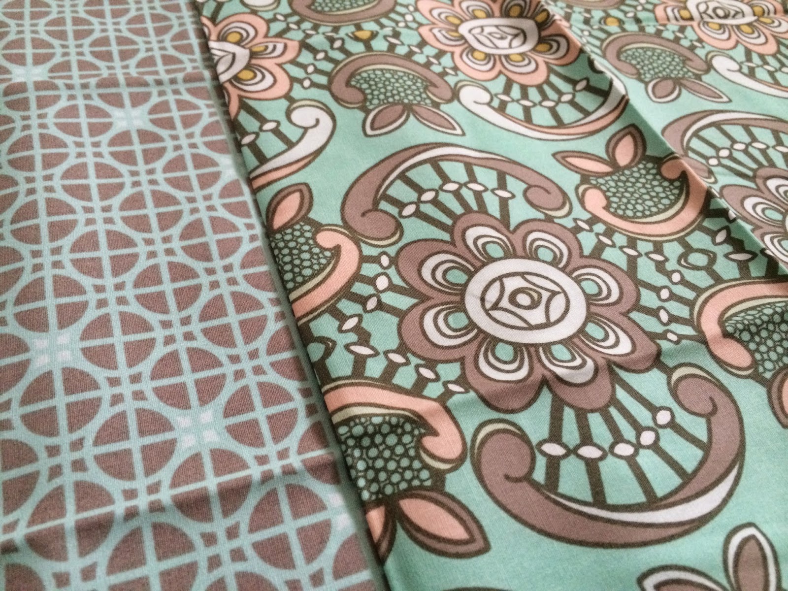 Sew Giving: Drifting Away - Sunday Stash