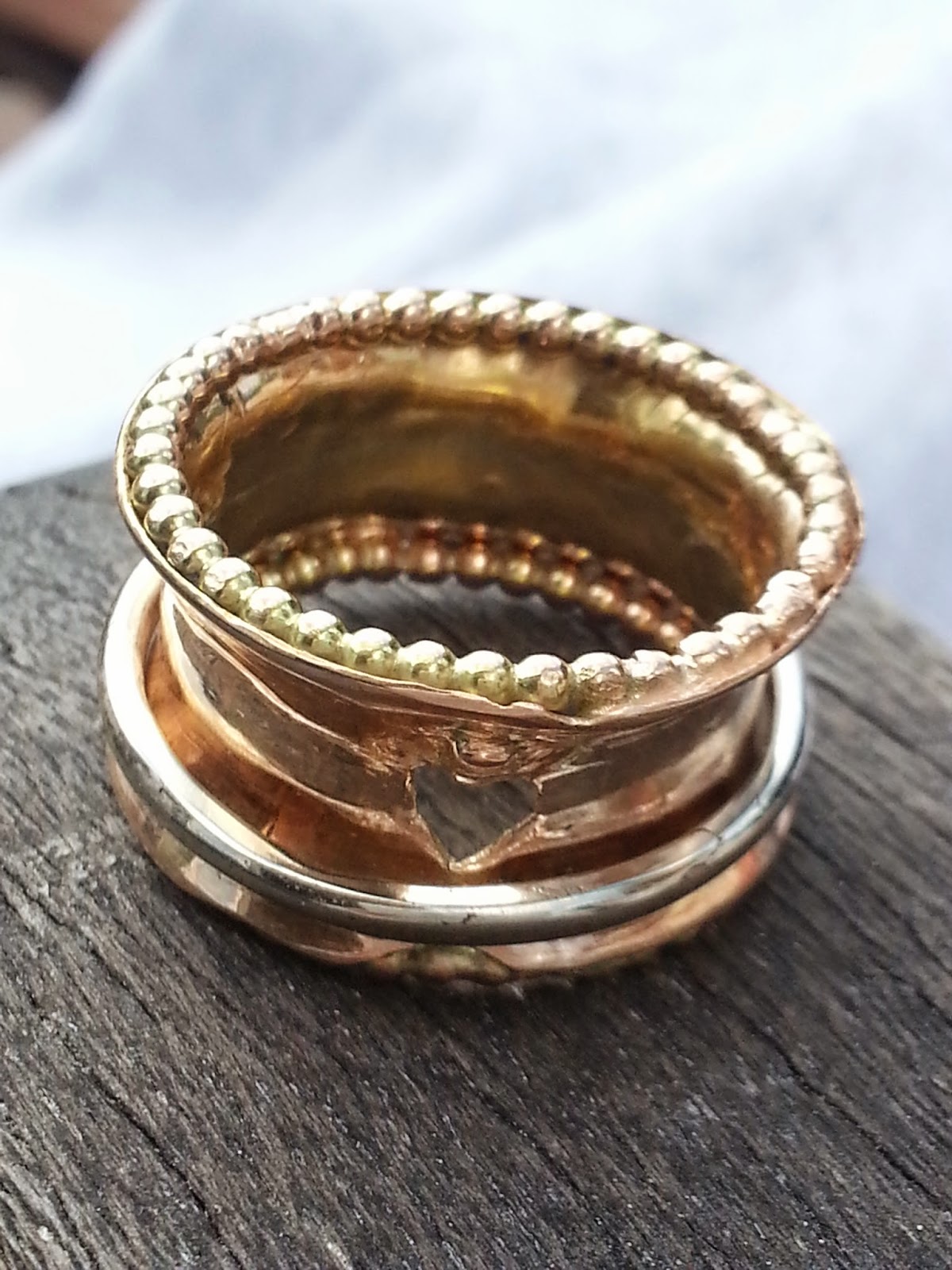 Idylliz : 144. Trouwringen samenvoegen, van twee ringen één ring maken.