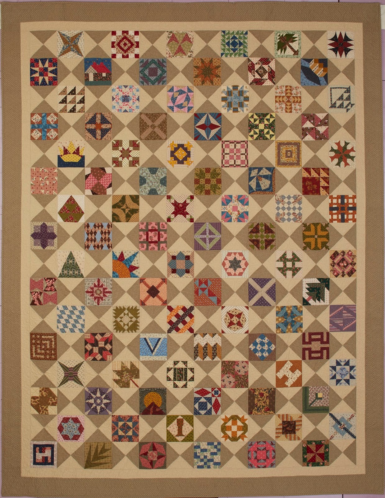 THE FARMER'S WIFE QUILT: THE BIBLE SAMPLER QUILT (2016)