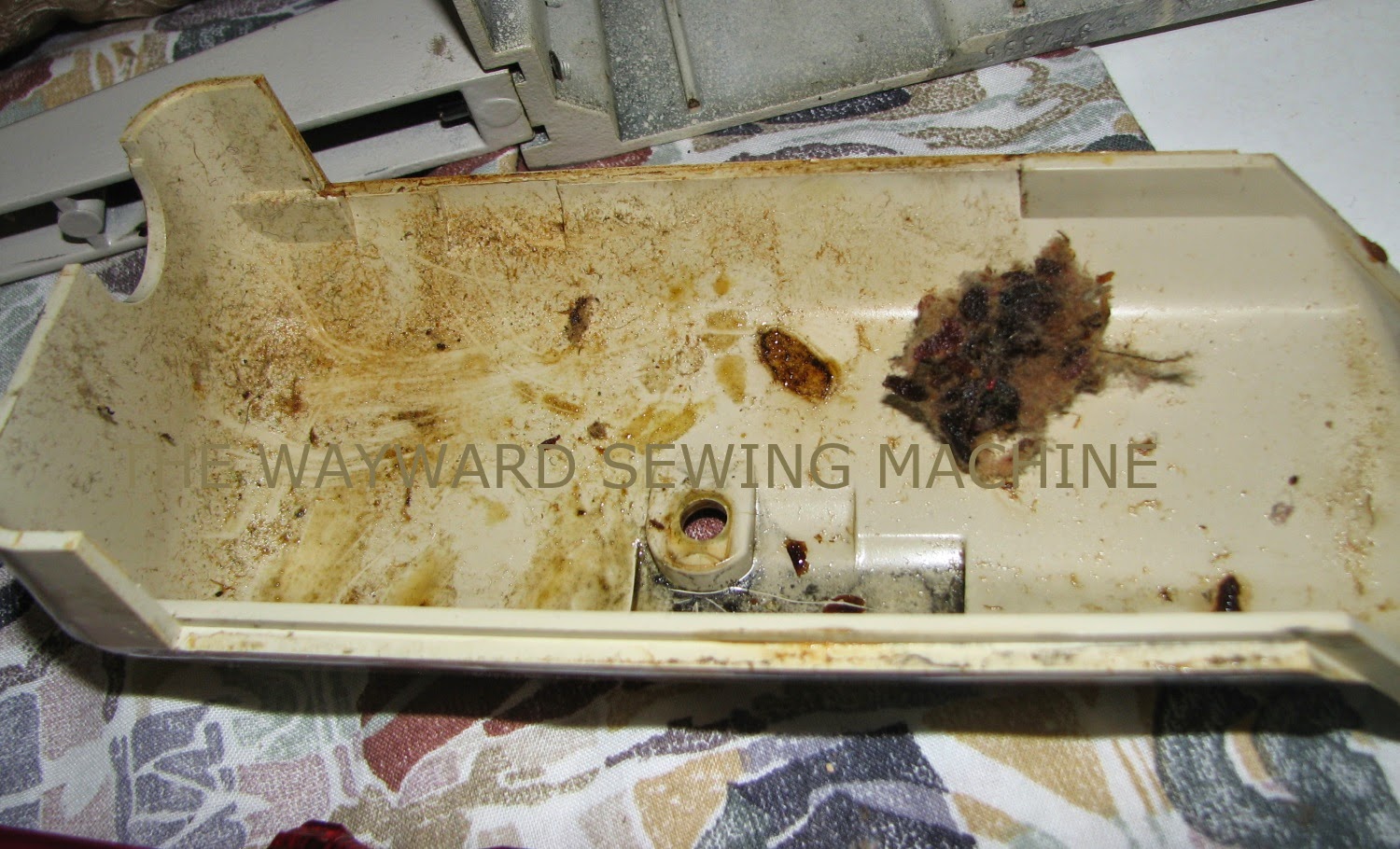 The Wayward Sewing Machine: Singer Super Stylist 533