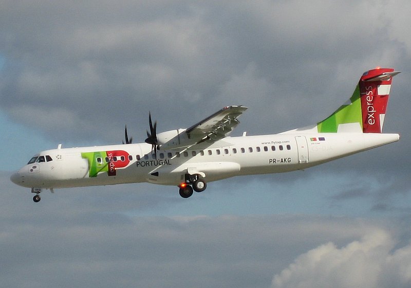 LisbonJet.com: First aircraft for TAP Express arrived today