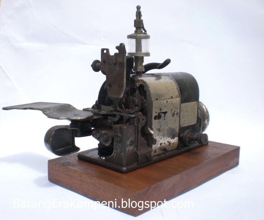 BarangEraKompeni: Mesin Obras MINI " MERROW - Hartford USA