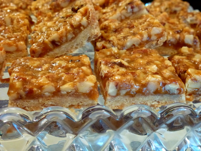 See Them Cook: Butterscotch Brickle Bars