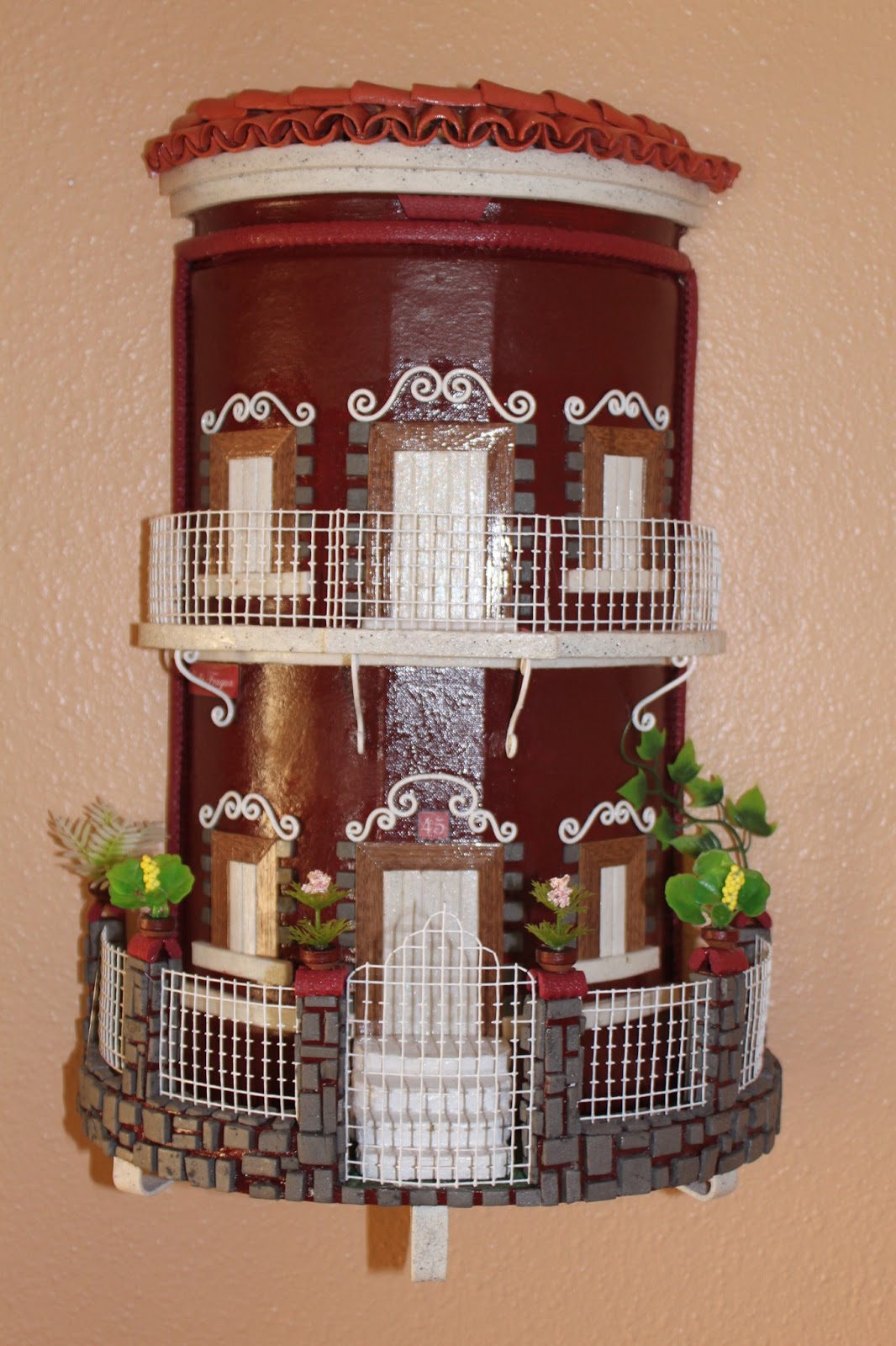 TEJAS DECORADAS HECHAS A MANO