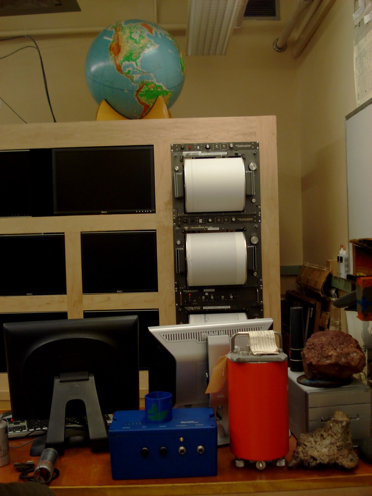 What's the Smatter?: Burke Museum and UW Seismology Lab