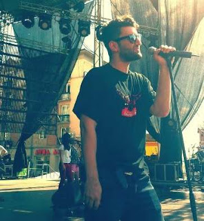 Biografia ANDREI TIBERIU MARIA Aka SMILEY - singurul barbat din ...