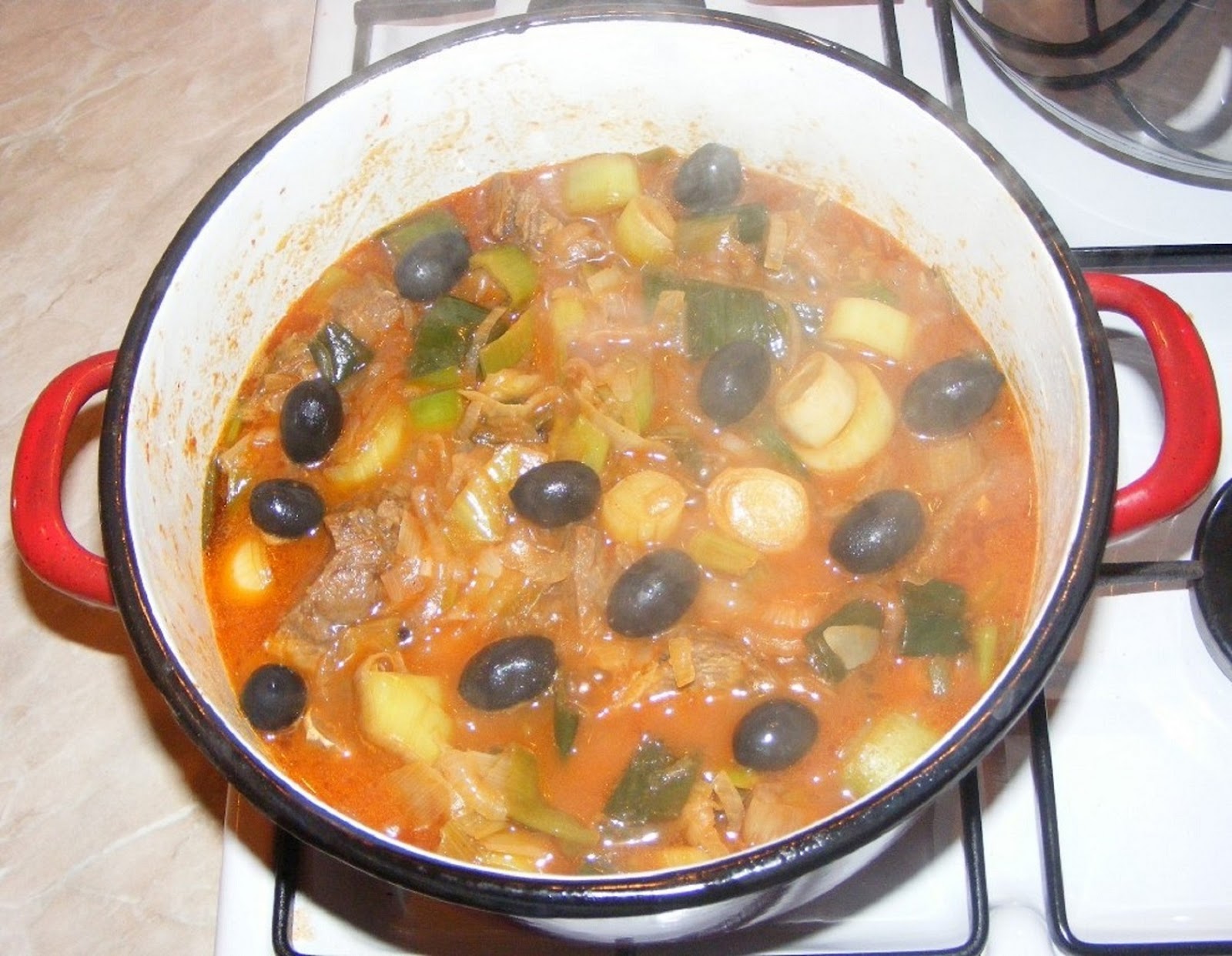 Limba de manzat cu praz si masline | Preparatedevis.ro