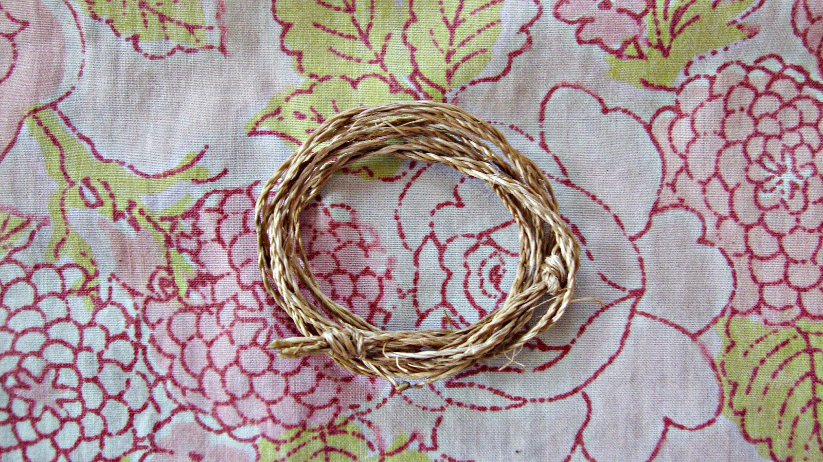 Bitter because it's Butter: DIY Paper Roses Garland