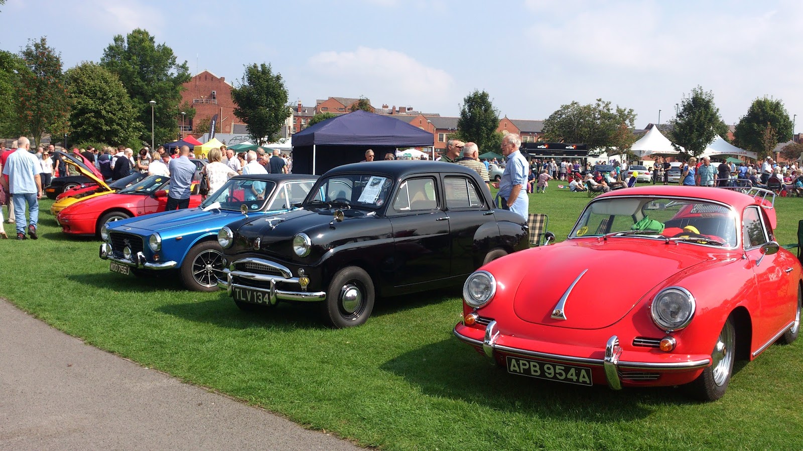 Life On Cars: 2013 Ormskirk MotorFest proves a spectacular petrolhead ...
