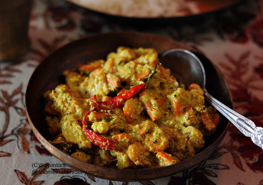 Kucho Chingrir Charchari (Shrimps in mustard gravy) - A Homemaker's Diary