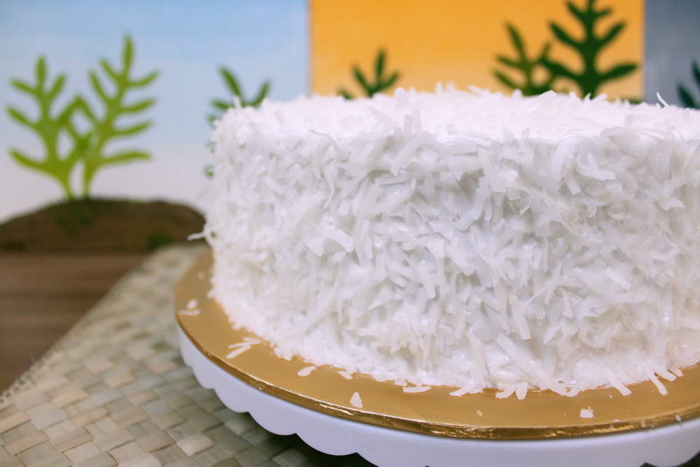 Dwen : The Cool Things I Love: White Snowy Coconut Cake