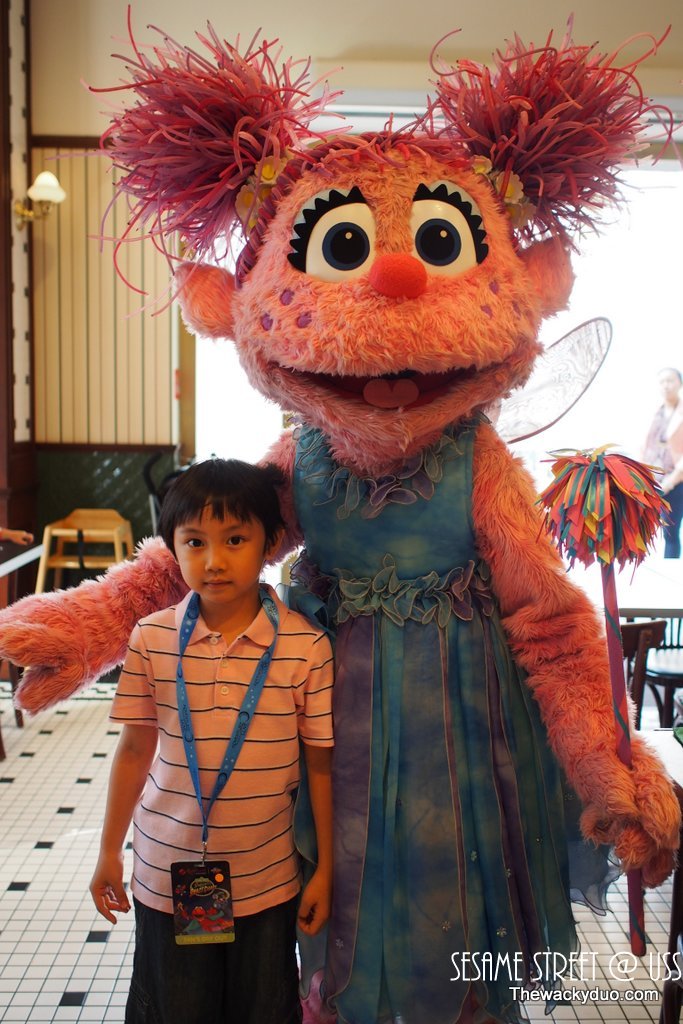 Sesame Street Character Breakfast@ Universal Studios - TheWackyDuo.com ...