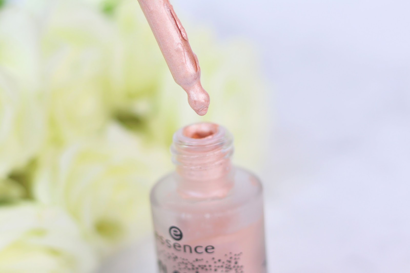 essence GLOW like... trend edition für strahlende Looks ~ zaphiraw I ...