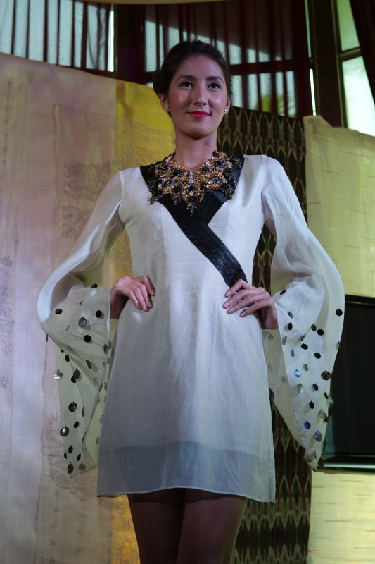 Weaving the Future of Philippine Fashion ~ Designer Clothes