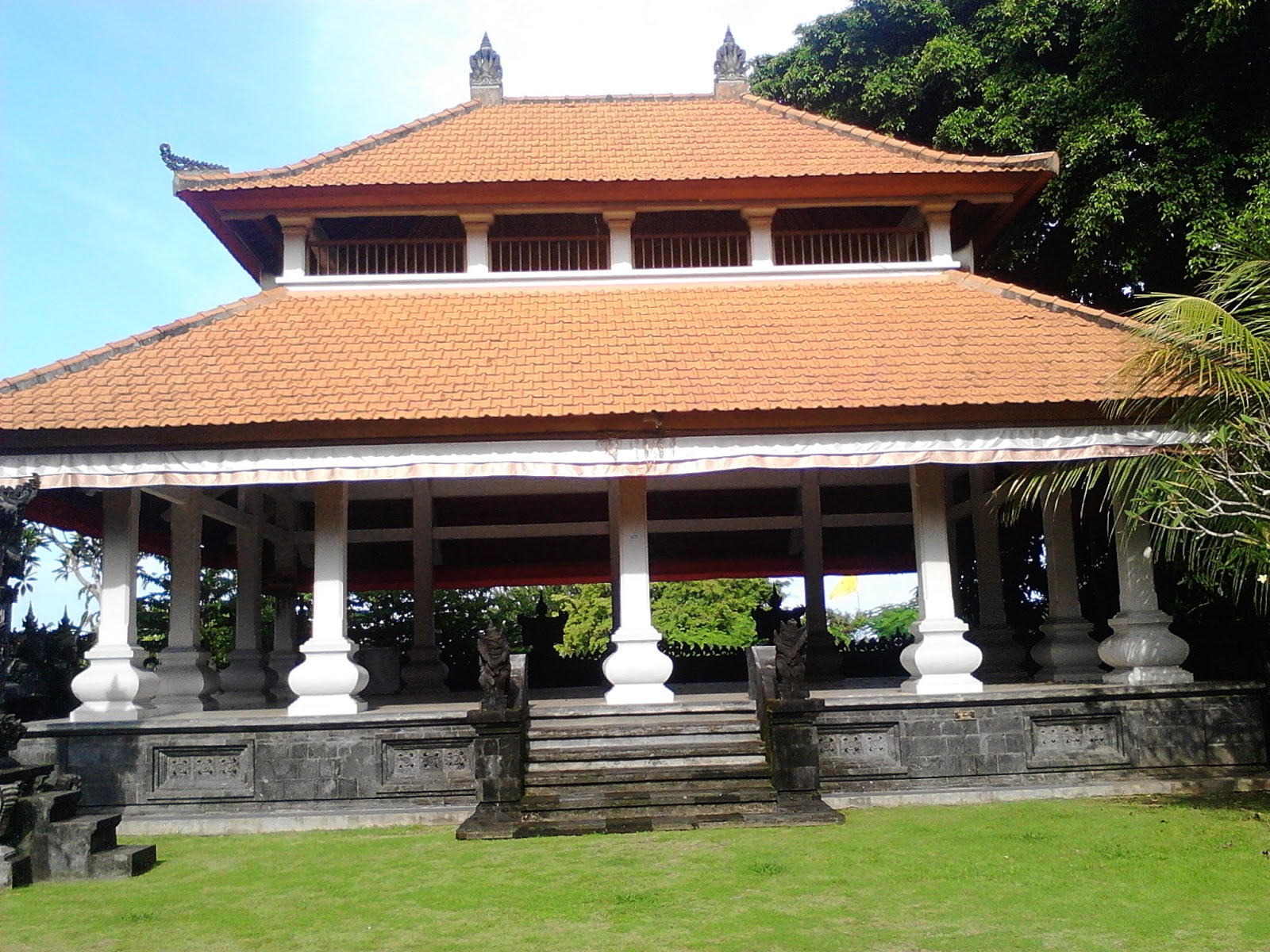 Puja Mandala cermin kerukunan 5 agama ( Indonesia Destination ) | Seul Blog