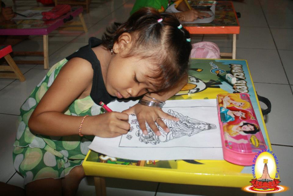 Vihara Prajnaparamita LPUB: Lomba Menggambar, dan Mewarnai Sekolah Minggu