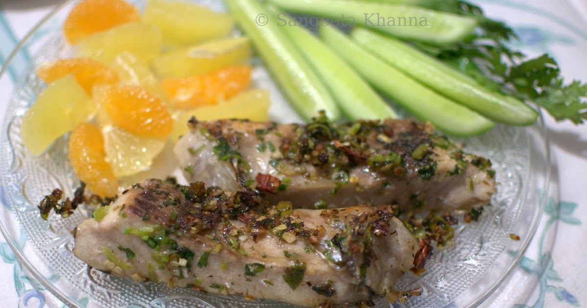 A herbed fish fry served with a citrus mix