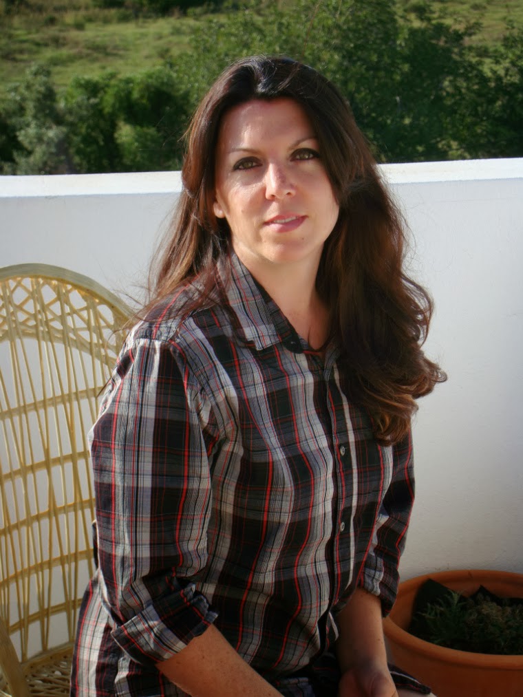 Pauline Barclay : Sitting Round my Pool, Suzy Turner