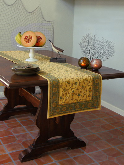 House Home Design Blog: Awesome Table Runner Motifs Style To Brighten ...