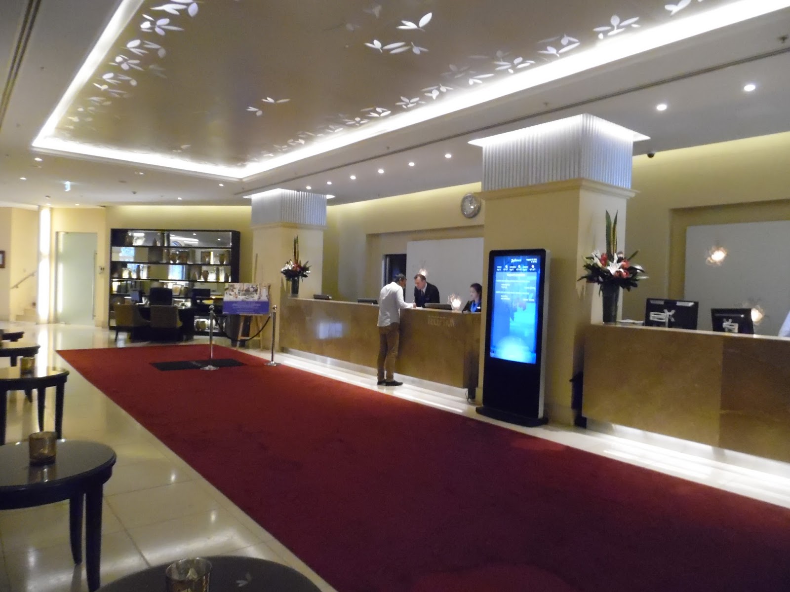 The Holiday and Travel Magazine: The Radisson Blu Plaza Hotel - the ...