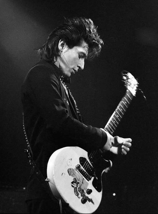 Zona Rock Dan Metal : JOHNNY THUNDERS