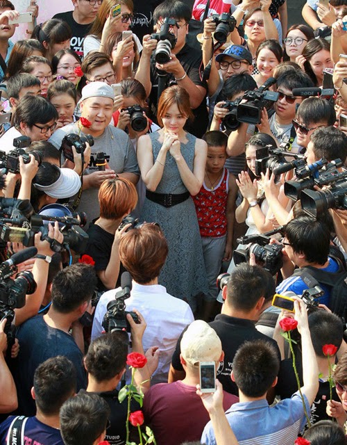 CHAE RIM RECIBE UNA ROMNTICA Y HERMOSA PROPUESTA DE MATRIMONIO