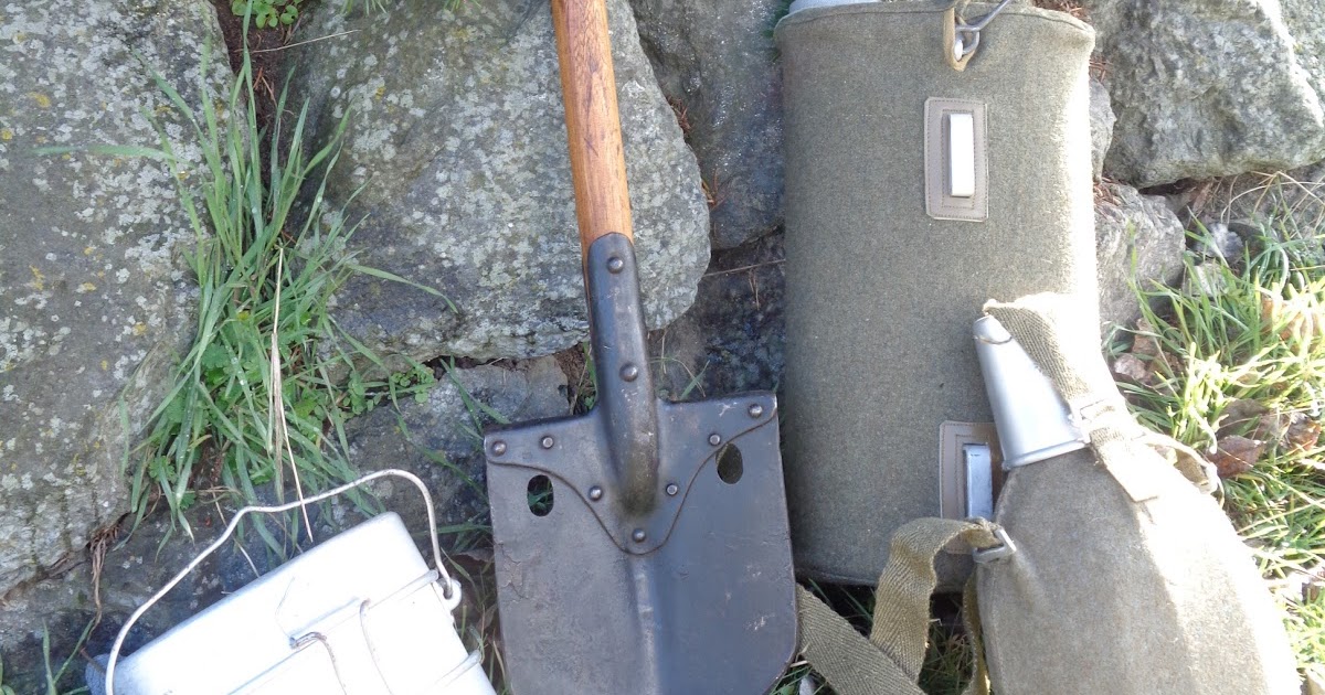 Four Bees: Italian Army Shovel, Entrenching Tool, Spade, WW1 , WW2, and ...