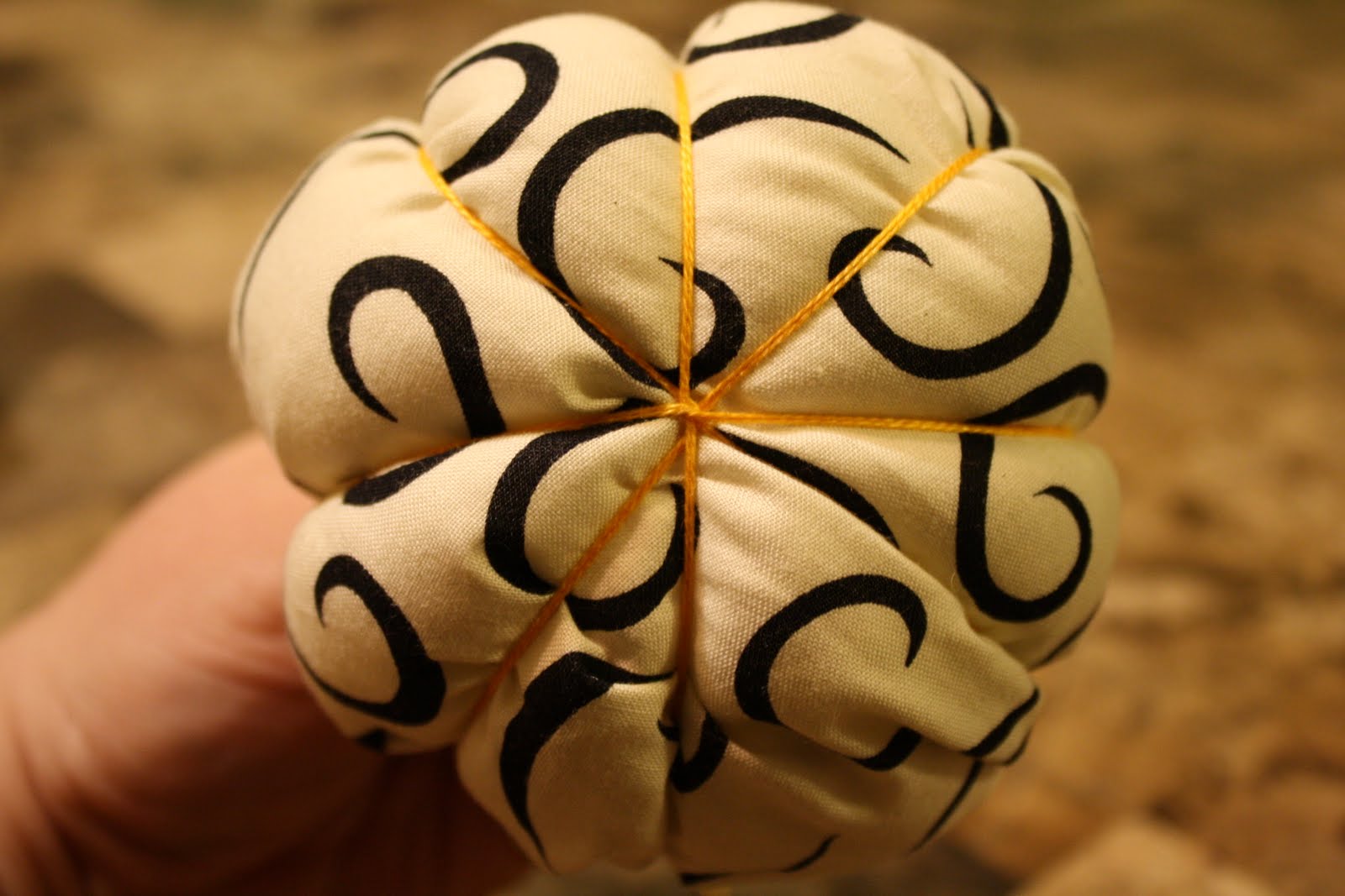 APPLIQUE TODAY: Stuffed Fabric Pumpkin Tutorial