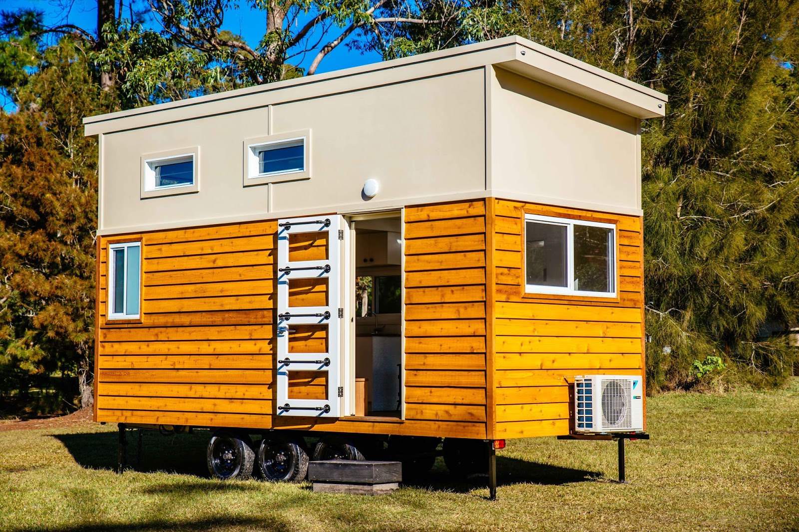 Graduate Series 6000DLS By Designer Eco Homes [ TINY HOUSE TOWN ]
