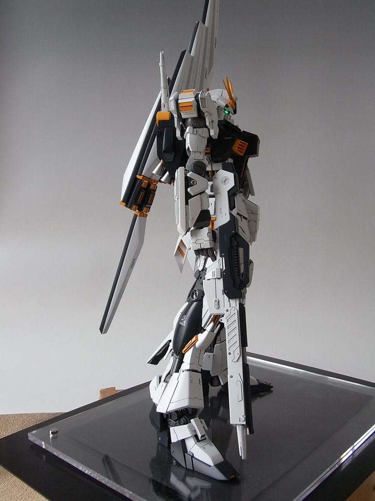 1/60 Perfect Grade Nu Gundam customized build