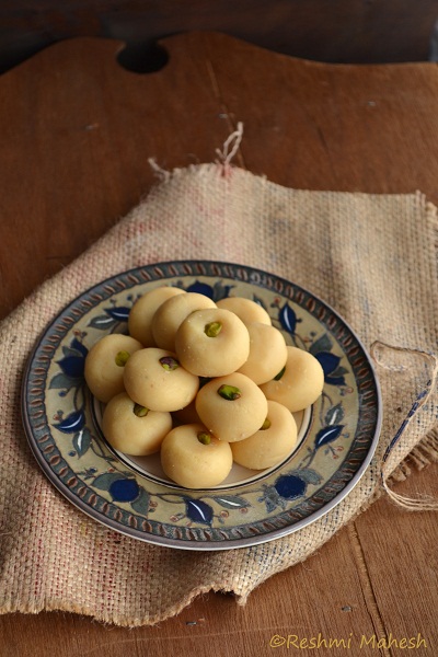 Easy Cook: Milk Peda- A quick version....