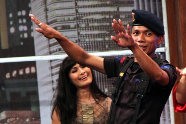 Briptu Norman Kamaru BERITA INDONESIA TERBARU HARI INI