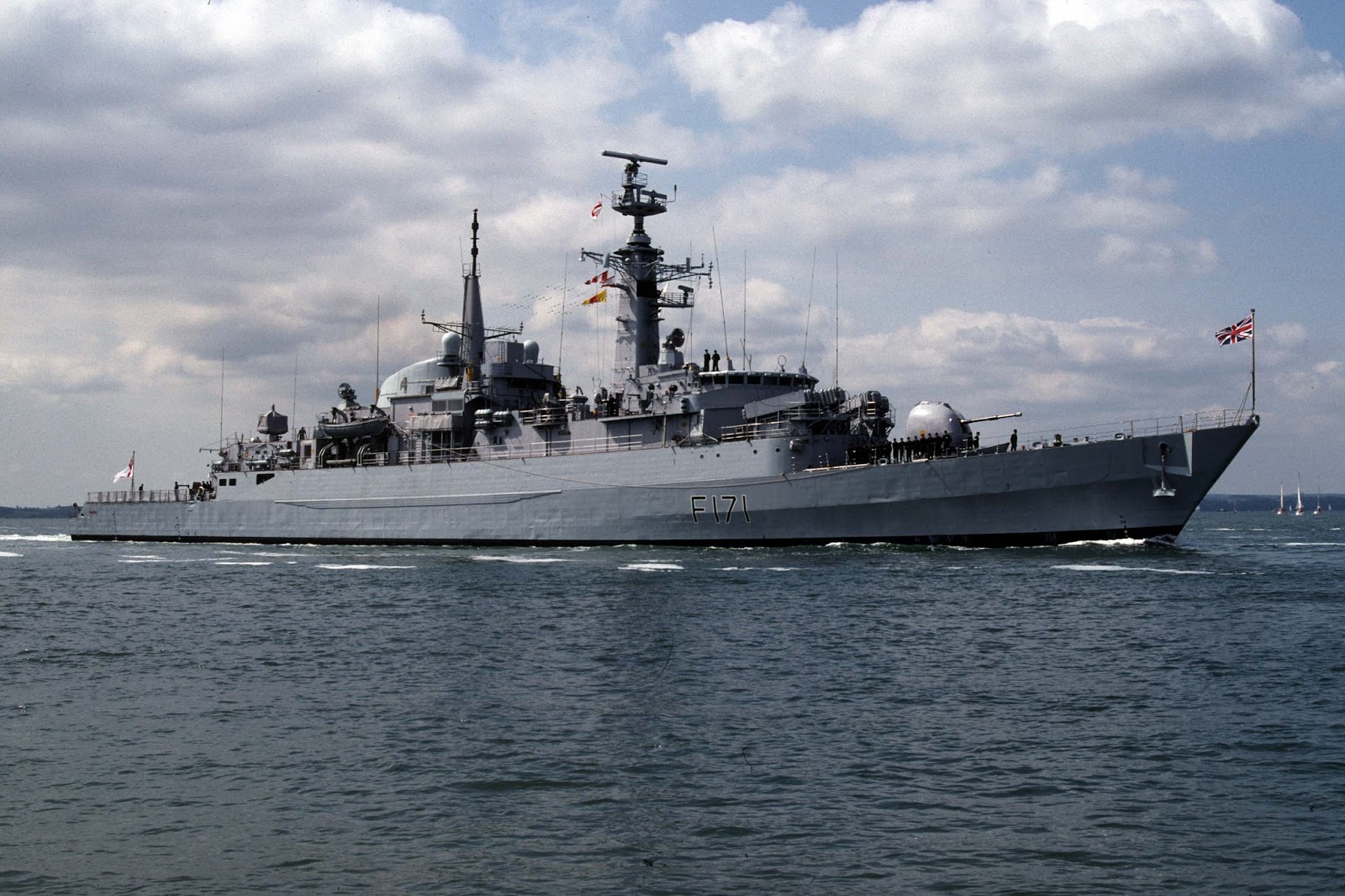 BRIAN'S SHIPPING PHOTOS: BRITISH WARSHIPS ONE