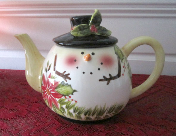 Relevant Tea Leaf: Whimsical Teapots
