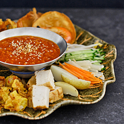 livingwithlil: Penang January 2013.....(recipes:chincalok pork/roti babi)