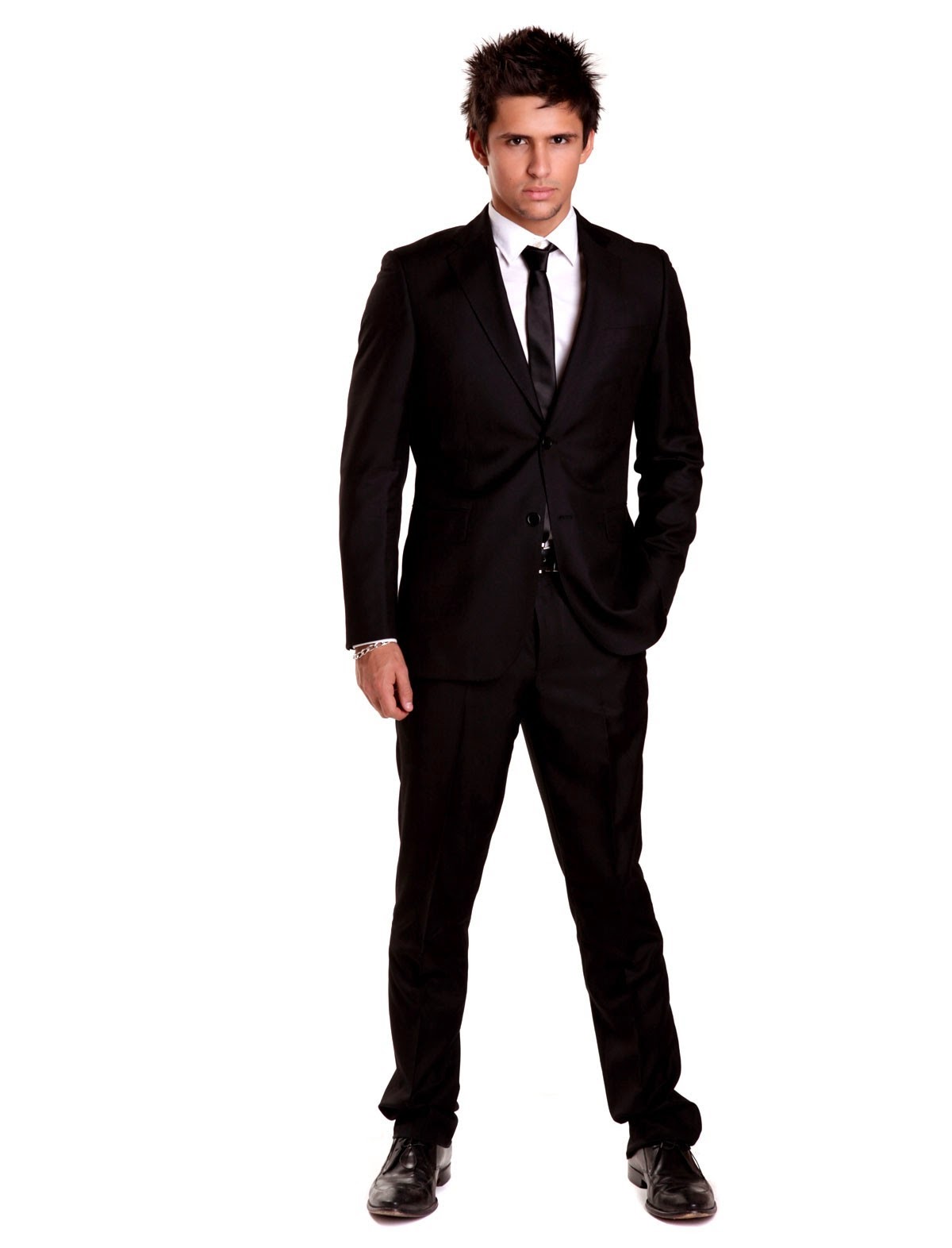 costumes hommes: Les marques de costume les plus en vogue en ce moment