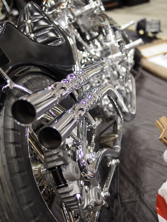 (NSFW) dWrenched - Kustom Kulture & Crazy Bikes