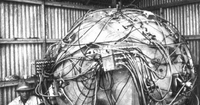 Information Processing: Building the Gadget: A Technical History of the ...