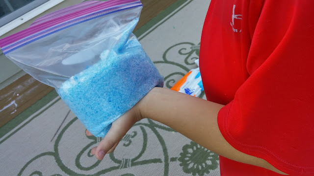 messy house, happy life: Make Your Own Bright Colored Sand!!!!